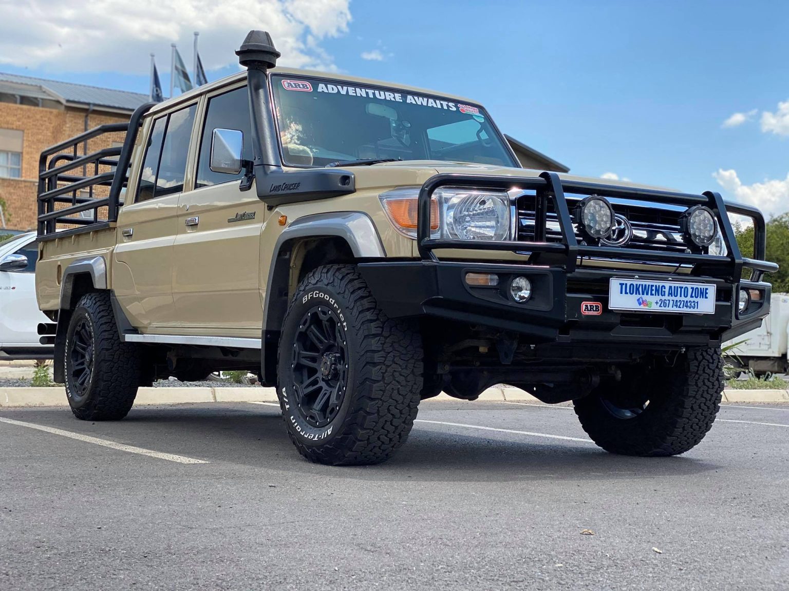 2015 TOYOTA LAND CRUISER LX V8 - Tlokweng Auto Zone