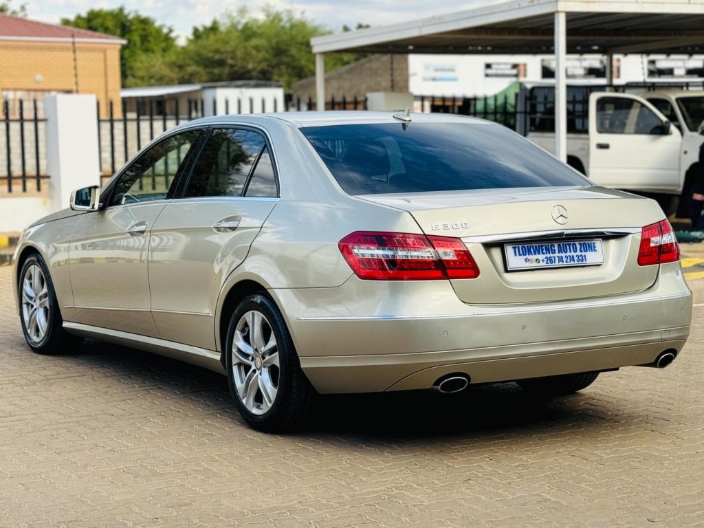 2009 MERCEDES BENZ E300 AVANTGARDE - Tlokweng Auto Zone